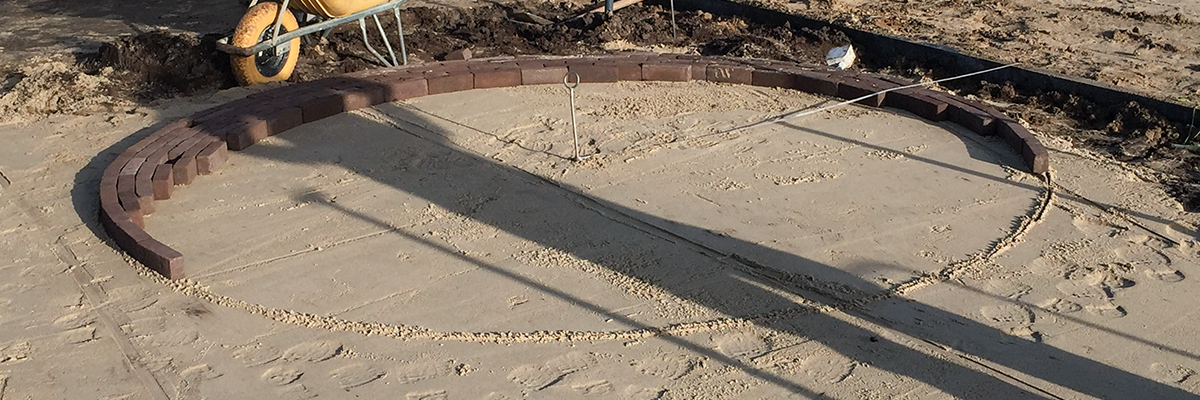 Een rond terras met klinkers aanleggen. Hoe doe je dat? 1